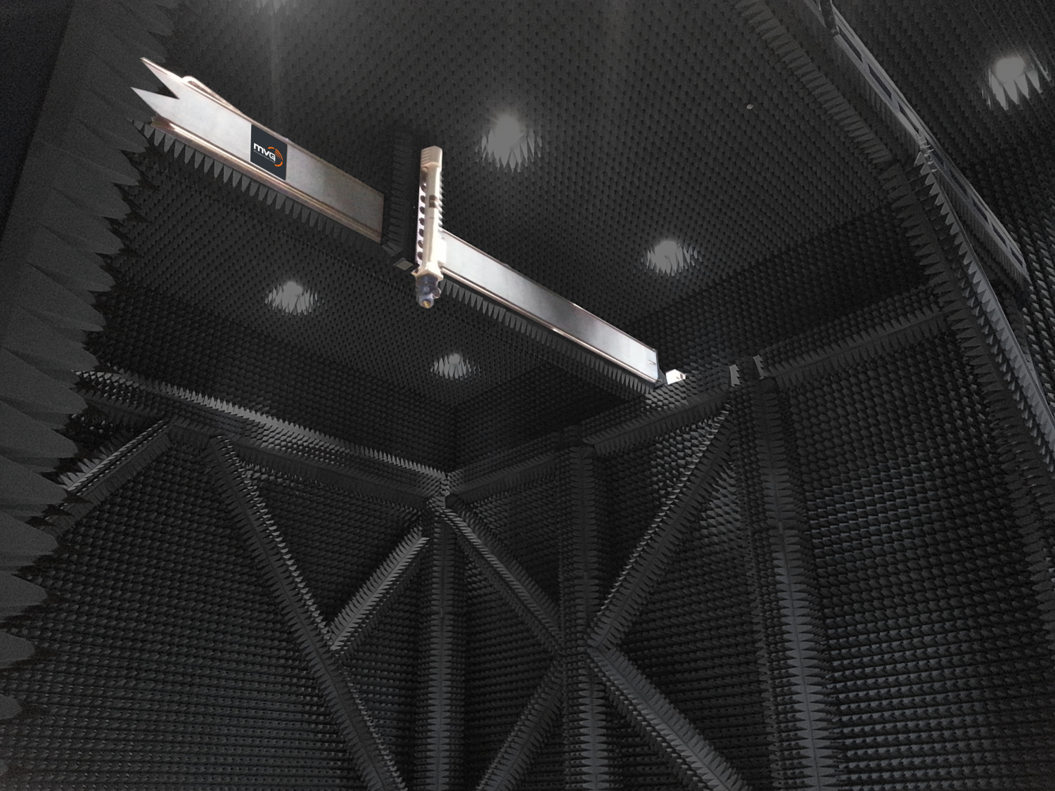 The Biggest Horizontal Near-Field Planar Scanner You’ve Ever Seen!